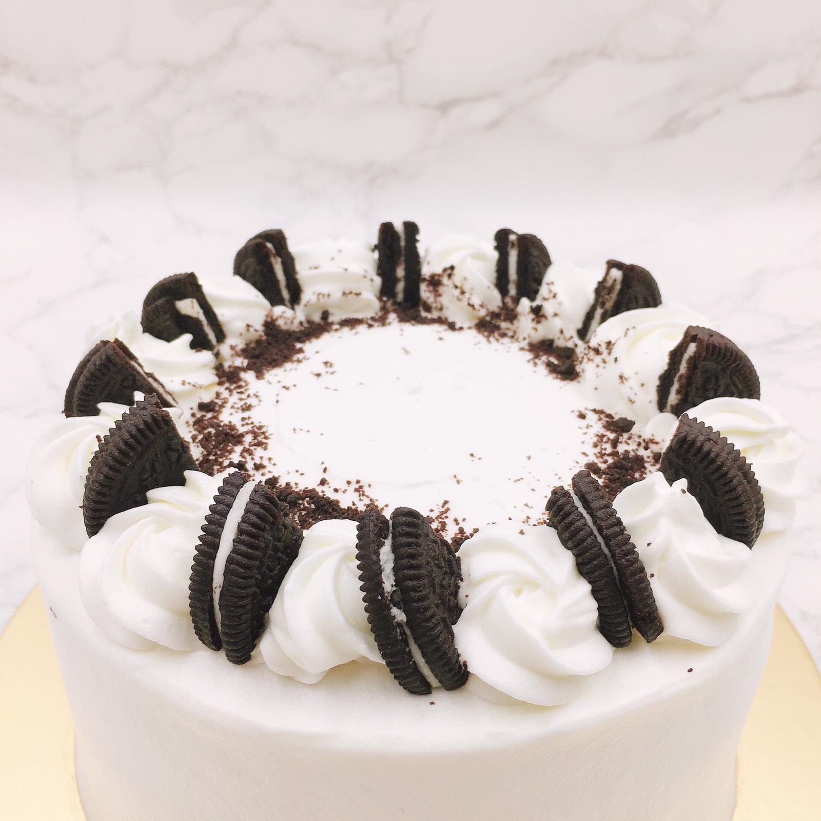 Oreos A La Chocolat (Oreos and Cream) - Sugared